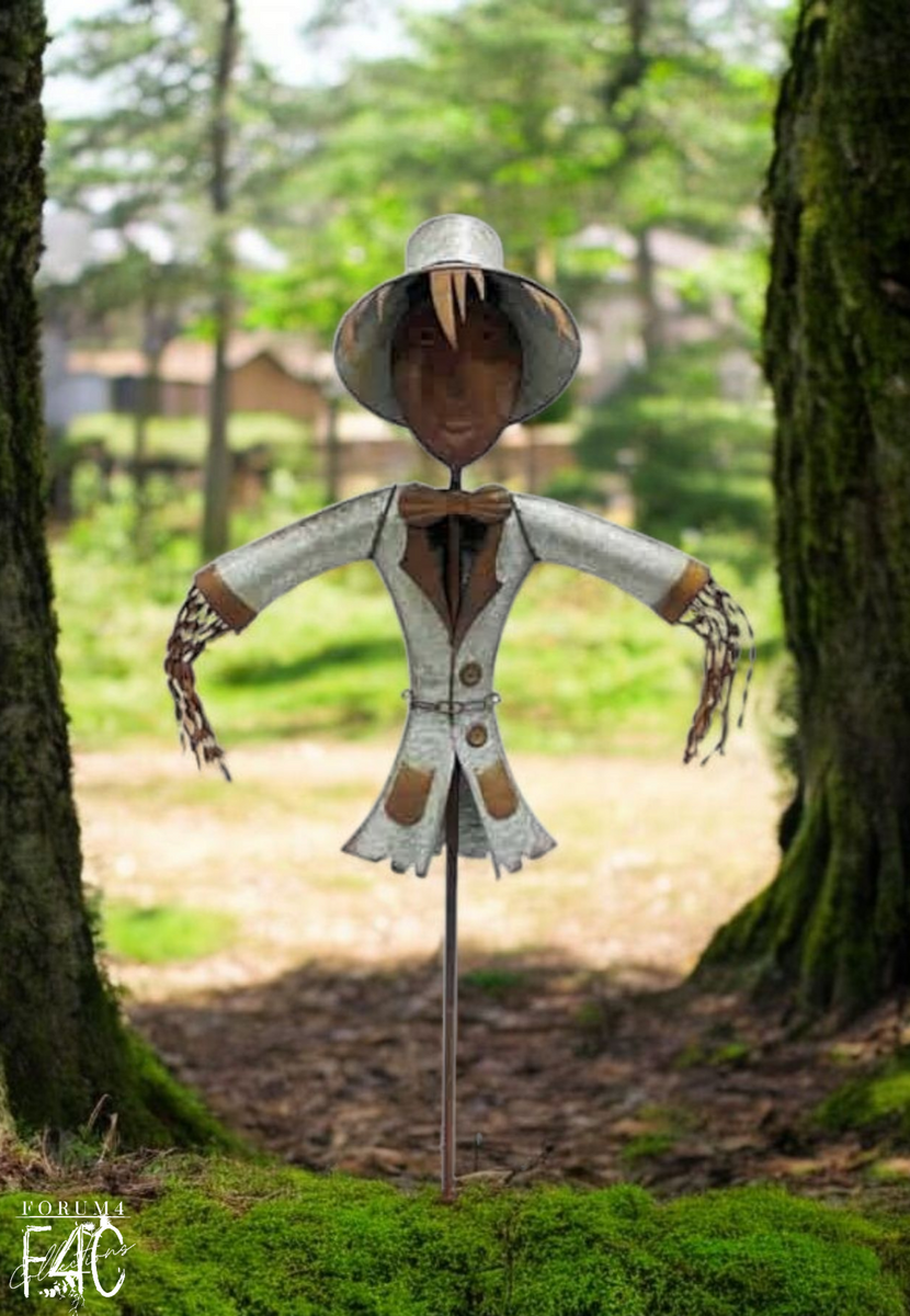 LARGE RUST GALVANIZED GARDEN SCARECROW – Forum4 Collections