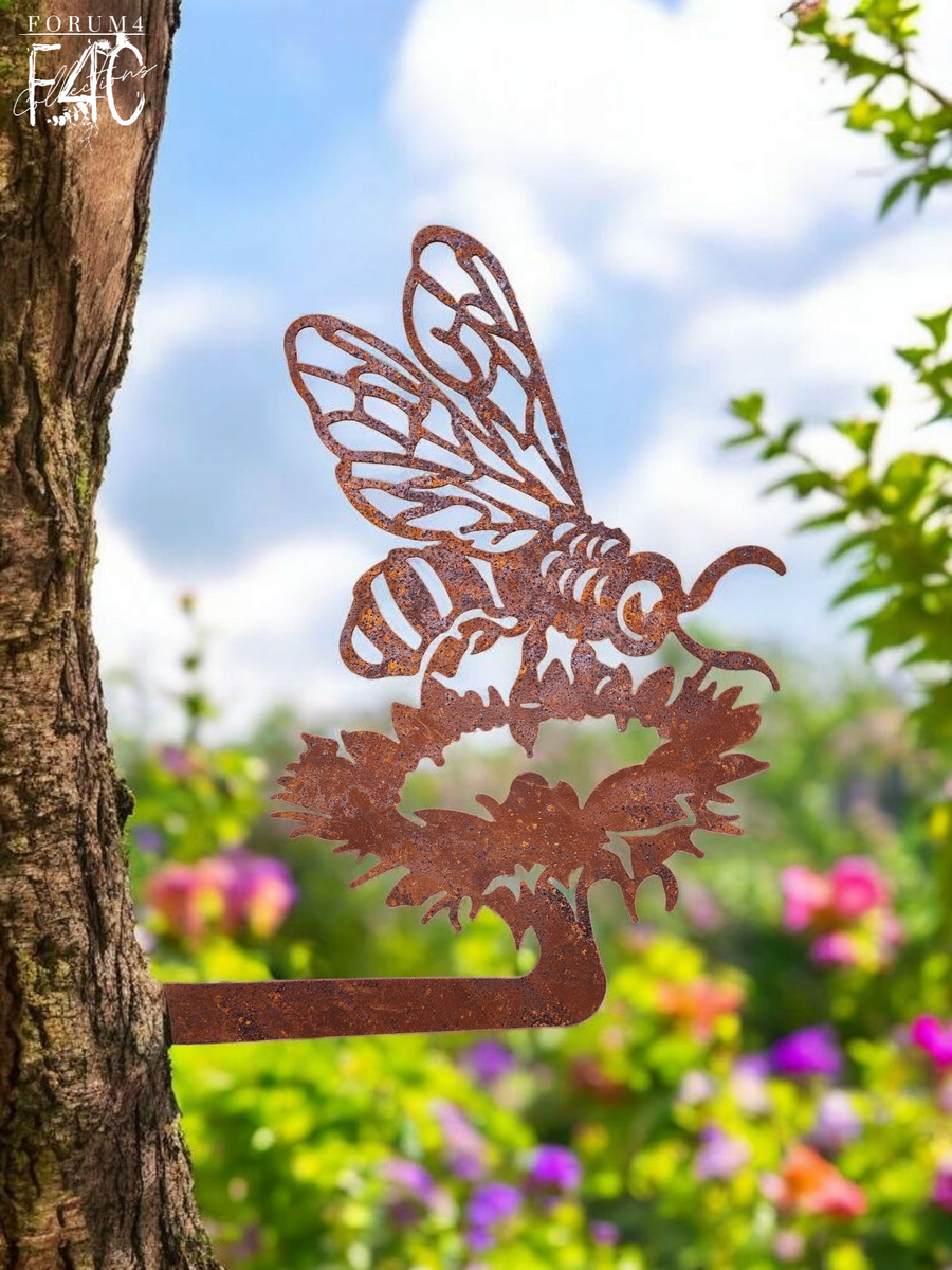 RUSTY WALL MOUNTED BEE ON A FLOWER – Forum4 Collections